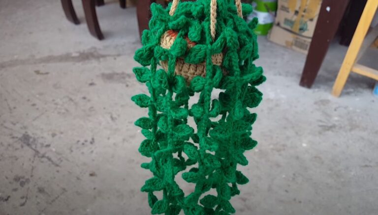 15 Crochet Hanging Plant Patterns + Easy Video Tutorials (latest) - Red ...