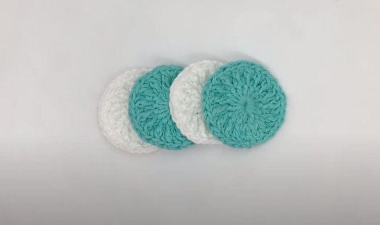 15 Crochet Face Scrubbies Patterns For Washing Dust Particles - Red ...