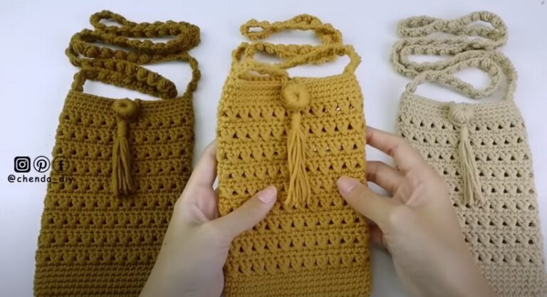 24 Crochet Phone Bag Patterns For Holding Your Smartphones