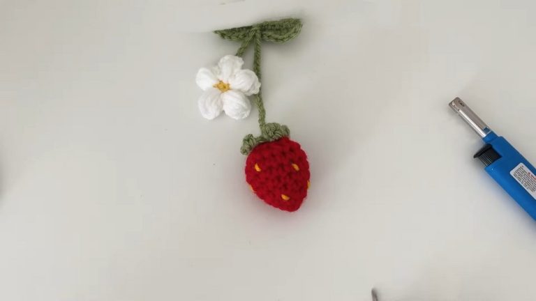 How To Crochet Strawberry Car Hanger for Spring - Red Agape Blog
