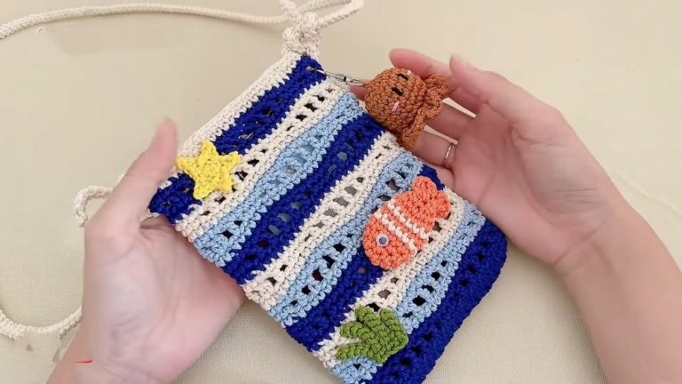 Free Crochet Ocean Waves Mobile Bag for Adults - Red Agape Blog