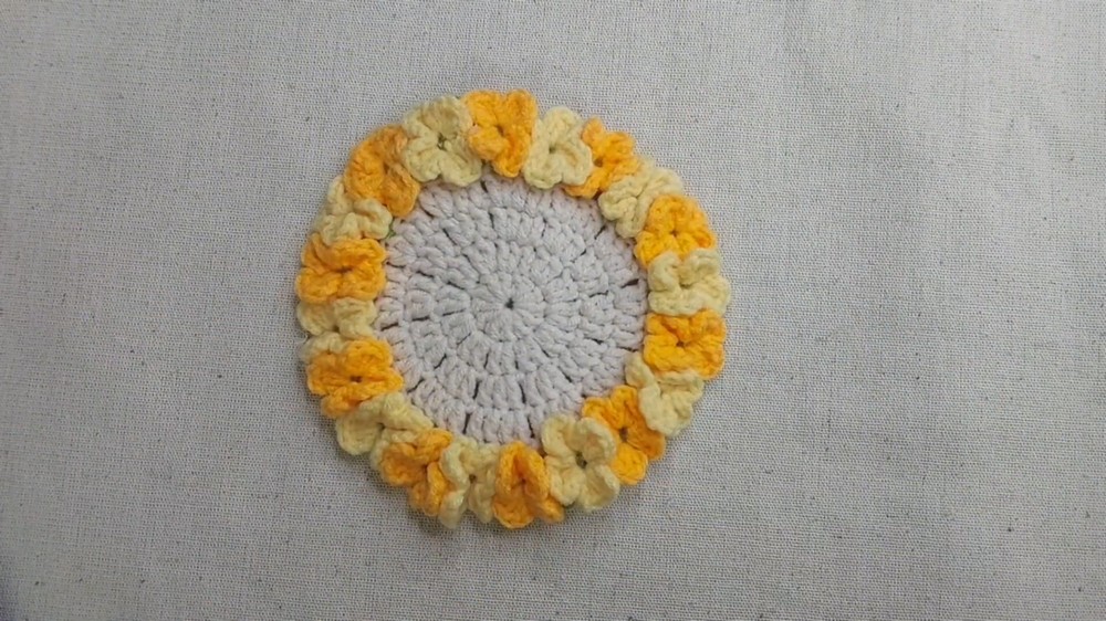 How to Crochet Flower Coaster Bouquet – Easy DIY Gift Idea - Red Agape Blog