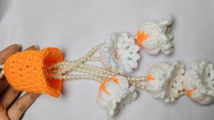 How to Crochet Amazing Bell Flowers Hanging Tutorial - Red Agape Blog